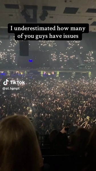 CAS Concert in Vienna - Indie Band Vibes and Sweet Songs