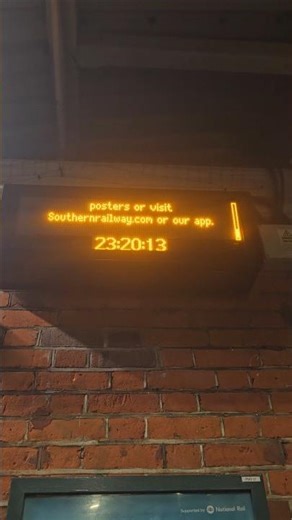 Purley oaks station uk timetable & Thameslink Cladd 700 towards East croydon Jan14th26 uk