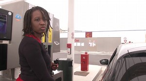 323K views · 3K reactions | Cette automobiliste a lancé une pétition pour interpeller sur l'augmentation du prix des carburants | BFMTV | Facebook