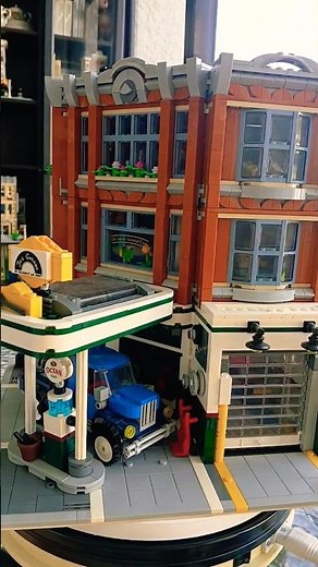 Gift for Christmas 🎄🎁 LEGO Creator Expert 10264 Modular Building 2019 - Corner Garage LEGO Designer