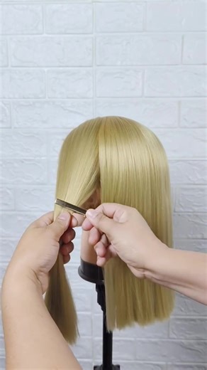 Short Wedding Hairstyle Tutorial for Effortless Elegance