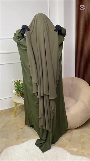 ‎Rofi Collection | ملابس شرعية‎ on Instagram‎: "🌸 Rofi Collection | ملابسكِ الشرعية بكل أناقة 🌸 الطقم الاكثر مبيعا بمختلف الألوان و ابرزها الأسود و البني داكن و البنفسجي داكن تم توفيرهم من جديد ✨️✨️ جلباب مربع قطعة واحدة عرض 3 متر ✨️✨️ ستار عملاق طول 1.50 متر بسعر 6000 دج فقط (600 الف) للطلب أو الاستفسار، تواصلوا معنا عبر رسائل الصفحة 💌 جاهزين لاستقبالكم وخدمتكم بكل حب 🤍"‎