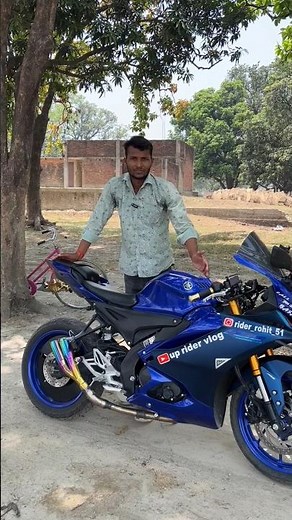 Modified Yamaha R15 With Exhaust