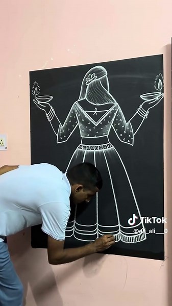 Learn to Draw Women with Simple Techniques