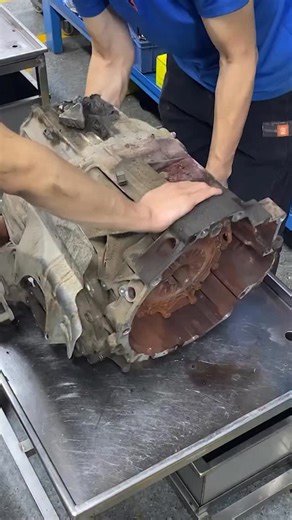 MRFAST on Instagram: "⚠️ The CVT Challenge: Decoding Audi's Multitronic Nightmare! ⚠️ We're diving deep into one of the most mechanically unique—and notoriously problematic—gearboxes Audi ever built: the Steel Chain CVT (Continuously Variable Transmission), known internally by codes like 01T, 01J, and 0AW. You'll find this CVT in various front-wheel-drive Audi models like the A4, A5, A6, and early A8s. While it offered incredible fuel efficiency and smooth, gear-less acceleration when new, age a