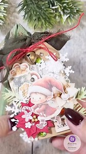 🎄Christmas Treat Boxes – Twinkle & Treats Style! 🎄 Ready for a super sweet paper craft project? @zzhanylik created the cutest Christmas pyramid gift boxes using our @the3girlstale Twinkle & Treats paper collection… and her reel walks you through every single measurement so you can craft along in minutes! Those elves, the stickers, the ephemera, the flowers… everything from the paper collection just looks SO cute on tiny boxes. Perfect for treats, table gifts, or just to make someone smile. 💕 