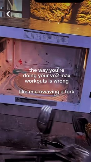 Here’s an “easy” VO2 max workout that will make you faster because it trains the system that actually delivers oxygen to your muscles instead of just practicing suffering and by the way it works for running too! The short bursts push your heart rate and oxygen use high while keeping your legs from burning out too fast, and the recovery parts let your muscles clear fatigue and recharge energy. Here’s how to do it: • Warm up for 30 minutes to get your heart and lungs ready • 8×30 seconds at 120% o