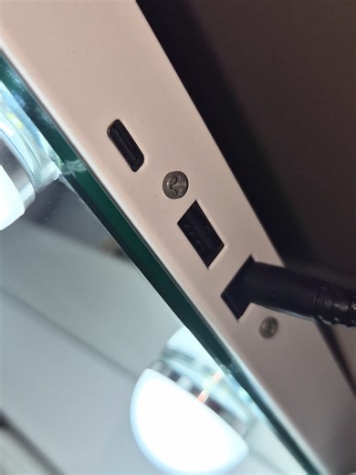 No more doing make up in the dark, this mirror co es in different sizes, takes 2 minutes to set up and also has USB charging ports on the side! Perfect for every dressing table! #vanitymirror #ledmirror #makeupmirror #dealdrops #tiktokmademebuyit