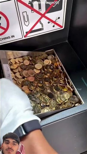 ATM Coin Machine // A Crazy Man #facts #coin #ytshortsindia #shortsviral #shortsyoutube #shortsfeed