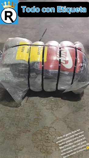 Fardito de 50 unidades Nike con gorro, de agotan rápido.. pide el tuyo 🤑🤗 #emprende #pyme #marca #polerones #iquique #hermoso #nike