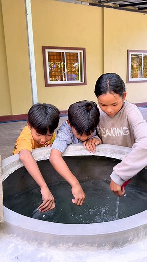 Life will be brighter. We know how to love our children. Help remove iron from the pool. #Safety❤️❤️❤️ | TA BORA RONG