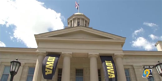 Iowa lawmakers move bills to set residency requirements in UI nursing, law programs