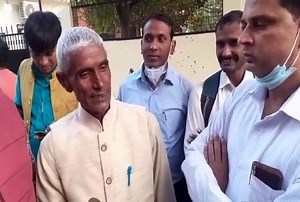 57 वर्ष की उम्र में प्रवक्ता पद के लिए साक्षात्कार, इंटरव्यू बोर्ड के सवालों से खुश दिखाई पड़े दीनानाथ