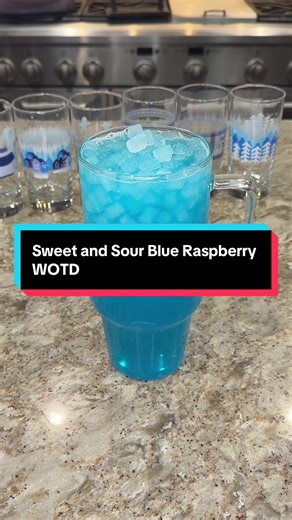 Sweet 🤝 Sour = OBSESSED Sweet & Sour Blue Raspberry WOTD 💙⚡️ 🥤 Recipe (40 oz): • 32 oz water • 2 packets Warheads Sour Blue Raspberry • 1 packet Wyler’s Light Vanilla • Mix ice If you love bold flavors, this one’s for YOU 👀 👉 Follow for daily WOTD ideas & save to try later! #bigguywaters #flavoredwater #wotd