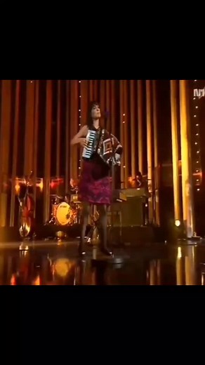 Julieta Venegas: El Presente de la Música Pop