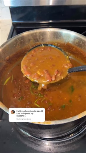 Habichuela Guisada 🇩🇴 Recipe ⬇️ Im using red Dominican beans pero you can use my favorite Roman beans or pinto beans, whatever type of beans you want. Here’s how I make them: In your pot: Tablespoon of olive oil Big spoon of sofrito Tablespoon smashed garlic (or 1/2 tbsp of garlic paste) Half a red onion, green bell pepper, red bell pepper and Italian pepper Half a tbsp tomato paste (make sure to dissolve) Add your beans mix then add reserved water as needed Caldo de pollo or chicken bouillon 