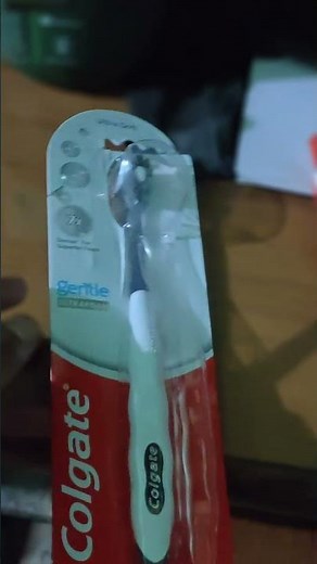 ColgateGentle UltraFoam Ultra Soft Toothbrush. unboxing