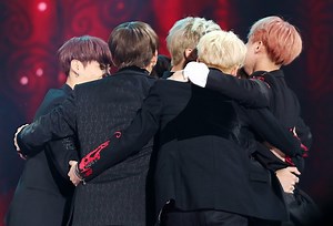 Scientists use DNA Typewriter to encode K-pop lyrics into human genomes