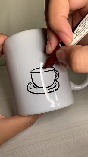 Customizing a Mug: How to Create Personalized Designs