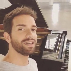 90K views · 11K reactions | #NeMoubliePas | Pablo Alborán | Facebook