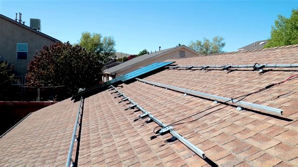 We're thrilled to spotlight Solar Works Energy, a Certified Gold Installer based in the heart of Albuquerque, NM. Check out this awesome time-lapse video of one of their recent projects. The team utilized SOLARMOUNT racking with FLASHLOC Comp attachments to make quick work of this exemplary install. At Solar Works Energy, their passion extends beyond solar panel installation. Committed to creating a greener world, they're not just helping save money but are also guiding us towards a sustainable 