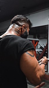 “The resistance that you fight physically in the gym and the resistance that you fight in life can only build a strong character.”श्री राधे🚩🙏 JOIN MY TEAM AND CREATE YOUR DREAM PHYSIQUE TEAM @mk_pandit_20 ONLINE_TRAINING_ FOR CONTEST PREP AND TRANSFORMATION ONLINE COACHING 👉bodybuilding 👉Diet plan 👉Workout plan 👉supplement plan 👉anabolic guidelines 👉Fat lose 👉Muscle gain 👉transformatio. 👉24*7 Support #armsworkout #arms #armsday #gymlover #gymlife #gym #gymtime #gymlifestyle #bodybuild