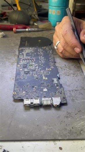 MacBook Pro A1502 – Service Topics 1–15