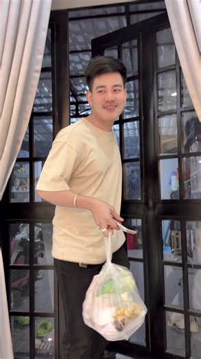 ស្តេចស្អាតដែលមានប្រុសស្អាត