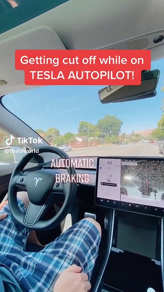 Getting cut off while on #Tesla #autopilot. #teslamodel3 #fullselfdriving #cutoff