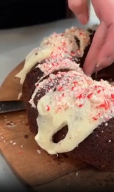 Mint Chocolate Hershey’s Bundt Cake — Rich & Refreshing