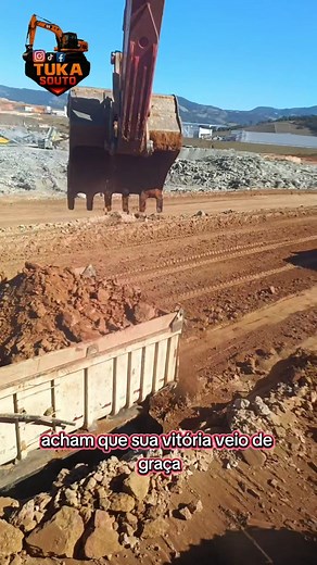 1.4K views · 3.1K reactions | Escavadeira hidráulica | Tuka Souto | Facebook