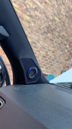 5.9K views · 53 reactions | Kicker and Dynaudio with AWESOME WAVEGUIDE tweeter pods FTW on this VW Amarok check it out !! #vw #amarok #kicker #waveguide #caraudio | Radiotec East Rand | Facebook