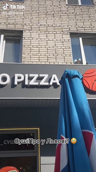 Exploring PRONTON: A Modern Sushi and Pizza Experience