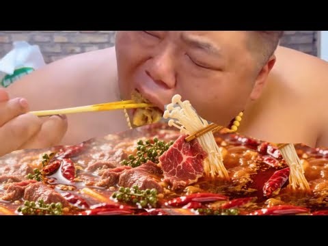 Iced watermelon paired with a piping hot hotpot! Monkey King unlocks a divine way to eat!