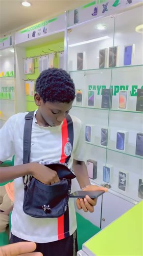  Faye Apple Service  📍Keur Massar cote pharmacie 24h📍 ☎️775985586 ☎️776555017 ☎️787041734