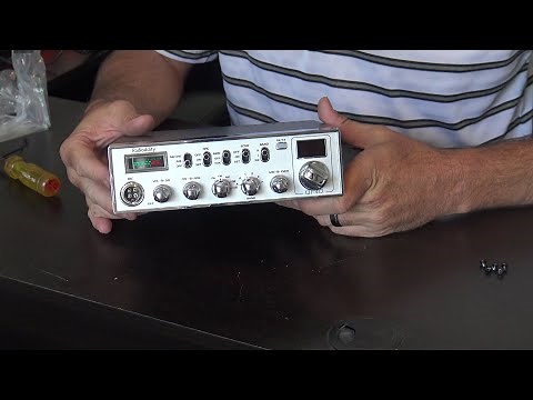 Radioddity QT40, 10 Meter Radio Review, AND How To Tune Different Frequeicnes, 28MHz Ham Radio