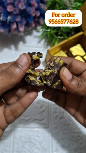 nilos_bites on Instagram: "Pistachio kunafa ❤️ Ur satisfaction is our priority ❤️ Dm for order dears❤️ #kunafachocolate #offer #thiruvarur #viralreels"