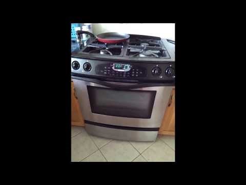 Jenn Air Oven Turns Itself On