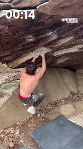 Mind-blowing deep water solo: Zander's harness-free rock climbing challenge!