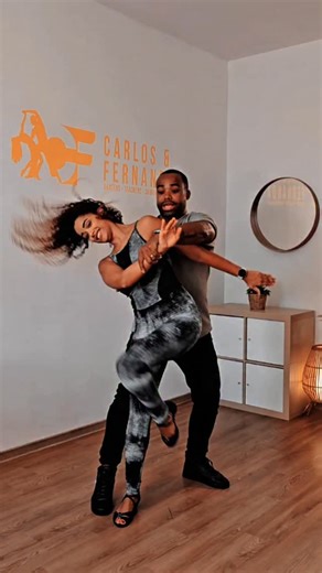 Social dance powerful chicote combo with footwork 💪🏽 inspiration ✨️ 👉 Ready to learn this step by step? Come train with us? 💛 Be My Guest – VIP Personal Training in Prague Get 3 to 5 days of customized training with us and improve 1 up to 2 years of dance knowledge 😍 🎯 Focused on your goals, your level, your body. 🛏️ Accommodation included 🍽️ Meals included This is a next-level transformation, the only one in the world. 🌍 Or join our Brasileiros Online Classes Learn Brazilian Zouk and L