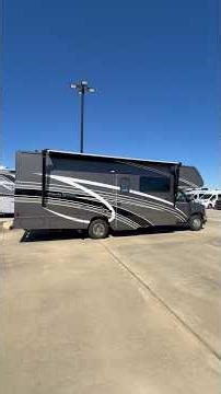 Used 2025 Winnebago Minnie Winnie 26T for Sale | Sleeps 8 Class C RV Under $110K
