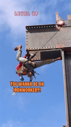 Justin Sullivan on Instagram: "Walter Freeman Local 86 with an extraordinary performance. Column climbing a giant side plate. @apexsteelapextowercrane Hanging and Banging! Level Up! #unionironworkers #godisgood #steelerectors"