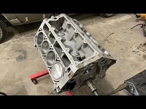 Summit Pro LS 5.3L Engine Build Part 2. Crank Rods And Pistons Assembly. The Completed Shortblock!