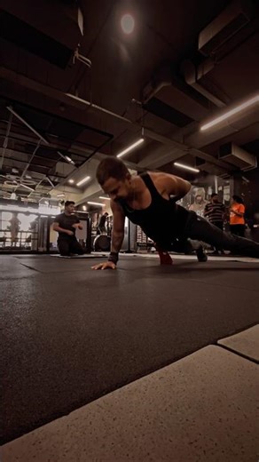 Calisthenics Beast Mode | One Hand Push-Up #calisthenics #gymworkout