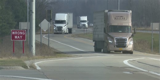 Indiana bill targeting undocumented truck drivers heads back to House after unanimous Senate passage