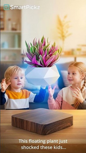 Kids See a FLOATING Plant for the First Time 😮🌱 (Unbelievable!)