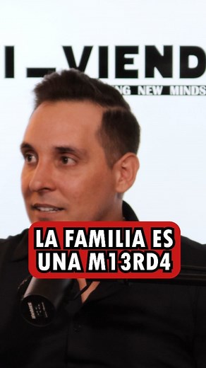 8.6K views · 44K reactions | Tira una herencia entre tres hermanos y verás como se termina la "unión" de una familia aparentemente feliz. Esto sucede por la falta de educación y visión de la misma, cuando una persona no trabaja en sus paradigmas y creencias. Y cree que el dinero lo es todo, estará dispuesto a hacer todo por el dinero. Podcast de mis amigos de @vi_viendoo #mauriciobenoist #podcast #familiatoxica | Mauricio Benoist | Facebook