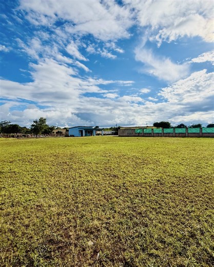 Plots for Sale – Lilayi (After Petroda Fuel Station, along Old Airport Road) All properties come with clean title deeds, located directly on a tarred road. 📐 Individual Plot Options - Plot A: 38m x 37m – K1,200,000 - Plot B: 28m x 36m – K1,300,000 - Plot C: 79m x 21m – K900,000 - Plot D: 33m x 37m – K500,000 - Plot E: 25m x 30m – K299,000 - Plot F: 39m x 30m – K510,000 💡 Special Offer - Plot B Plot C (combined): K2,000,000 🌍 Entire Property Option - Total Land Size: 100m x 100m = 10,000 m² - 