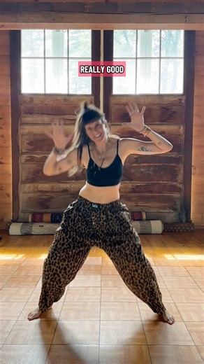 An interpretive dance about how somatic movement can help your body pain and release stored trauma! Have you ever wanted to move with me! Well you can! BOSTON I am coming to @bostonyogaunion on 9/13 for the “claim yourself” workshop with @seraphinasupernova PS if you are jealie of Boston you can do 1:1 sessions with me tooo! All the deets are where you think!! | Toni Nagy Comedy