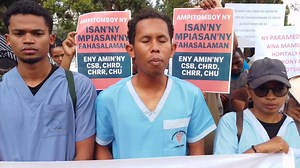 Nanao fihetsiketsehana tetsy Antanimbarinandriana ireo PARAMED CHÔMEUR IFIRP- PMA . Tsy an'asa ny ankamaroan' ireo Paramed nahavita fianarana na privé io na Ifirp. Mangataka izy ireo ny hampitomboina ny isan'ny mpiasan'ny fahasalamana eny anivon'ny CSB,CHRD,CHRR,CHU. | 24h Mada